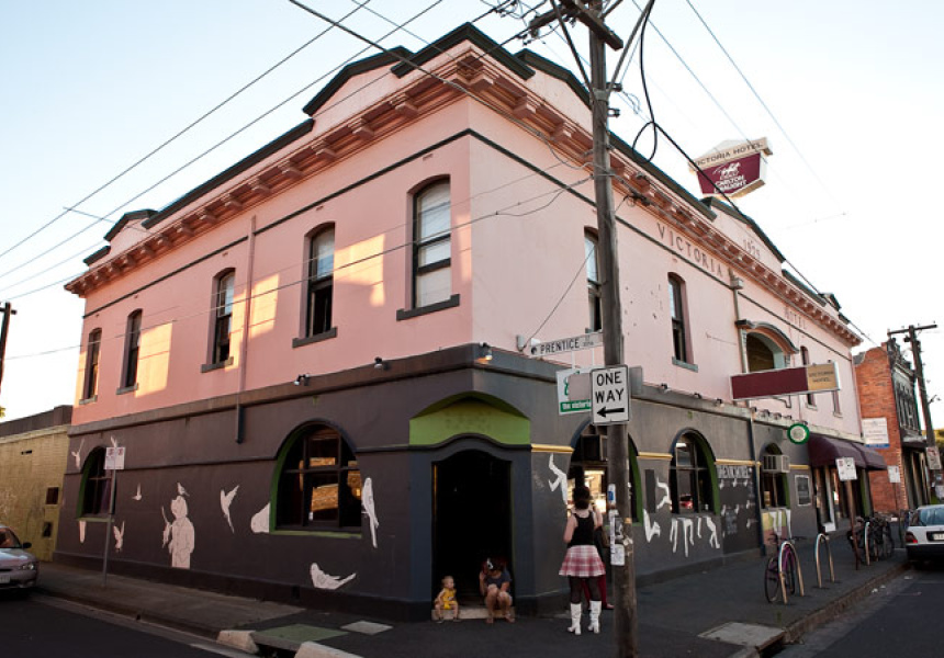 New Managment at the Vic Hotel