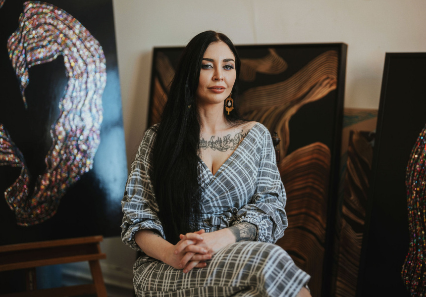 Studio Visit: Artist Ellie Sutton on Her Distinct Canvases of Rippling ...