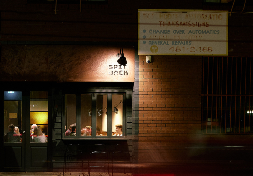 First Look: Flatbread Is the Hero – Not the Sidekick – at Fiery New ...