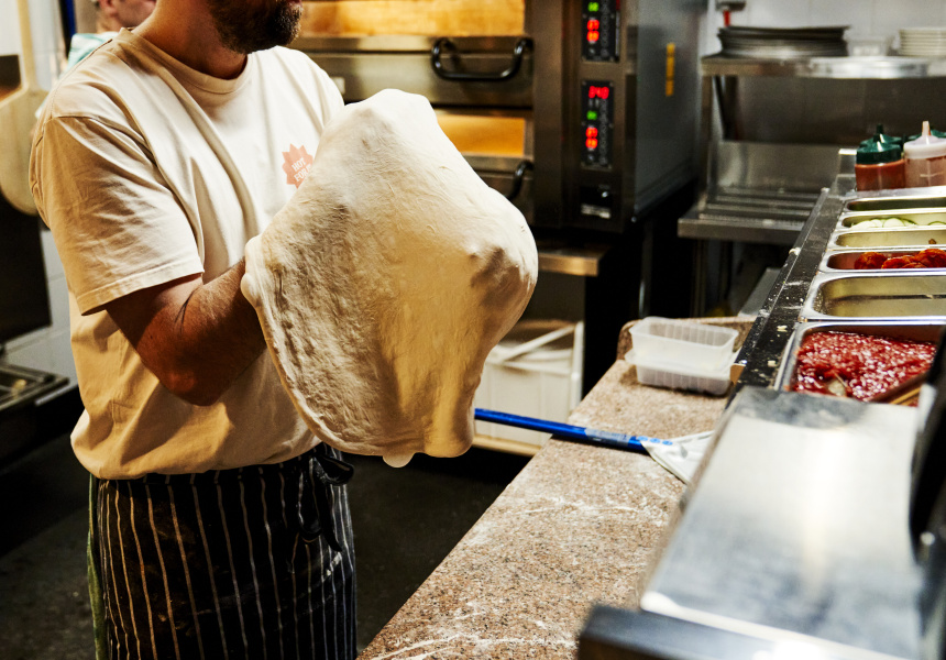 What Is “London-Style” Pizza, and Why Is It on Australian Menus?