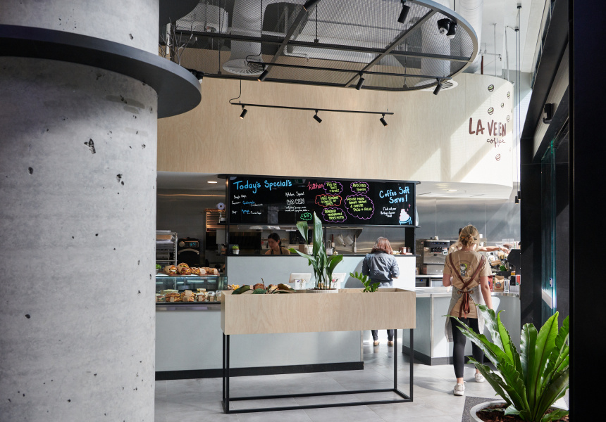 La Veen HQ Opens in Raine Square