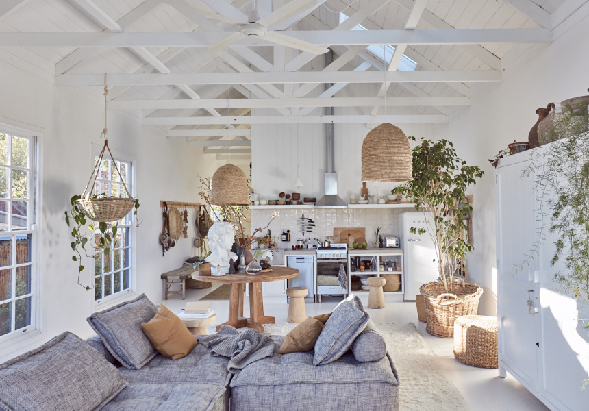 Escape to This Cosy Barn-Like Cottage Decked Out With Vintage Furniture ...