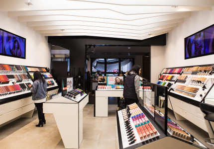 3INA Arrives in Melbourne