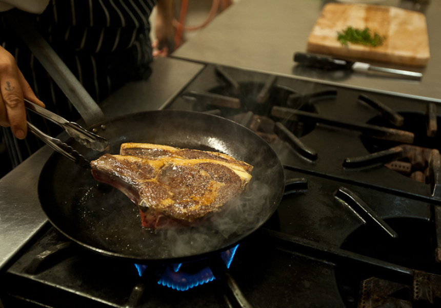 Sizzling the Perfect Steak