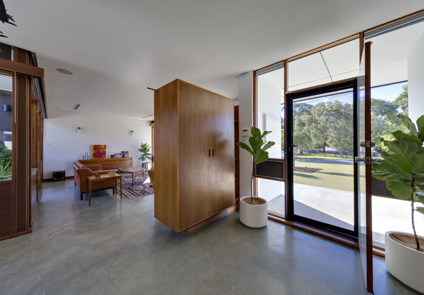 Explore an Iwan Iwanoff House This Weekend