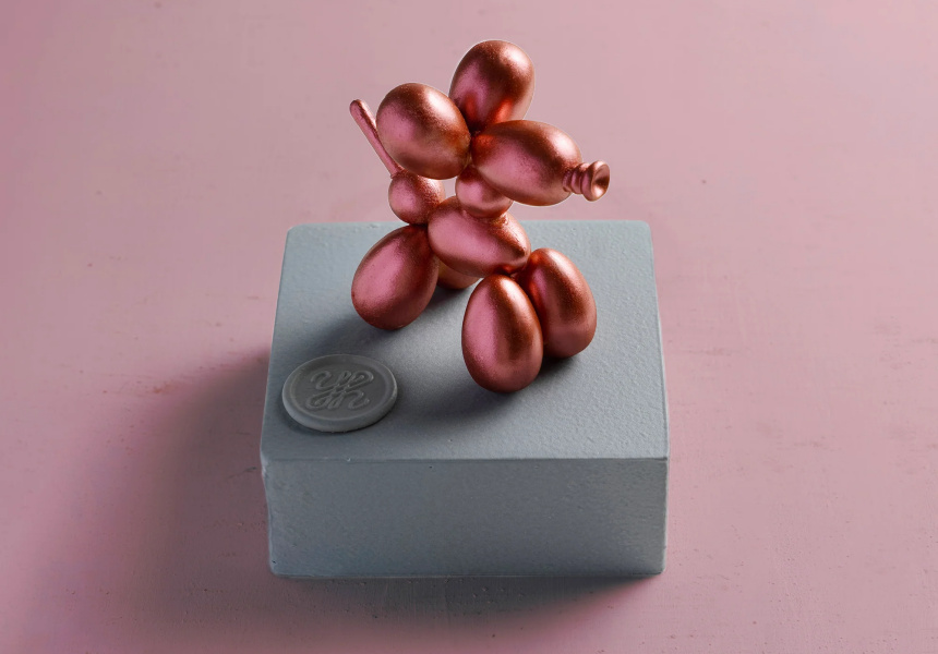First Look: Jeff Koons Balloon Dog Cakes at Melbourne's Le Yeahllow