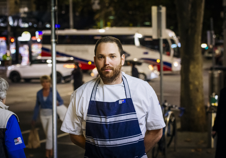 Mr Crackles Arrives, and Brings the Crowds With It