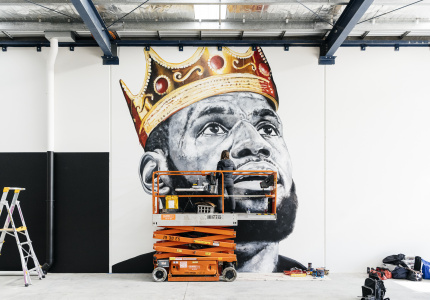 From Studying Science to Painting Hollywood Portraits