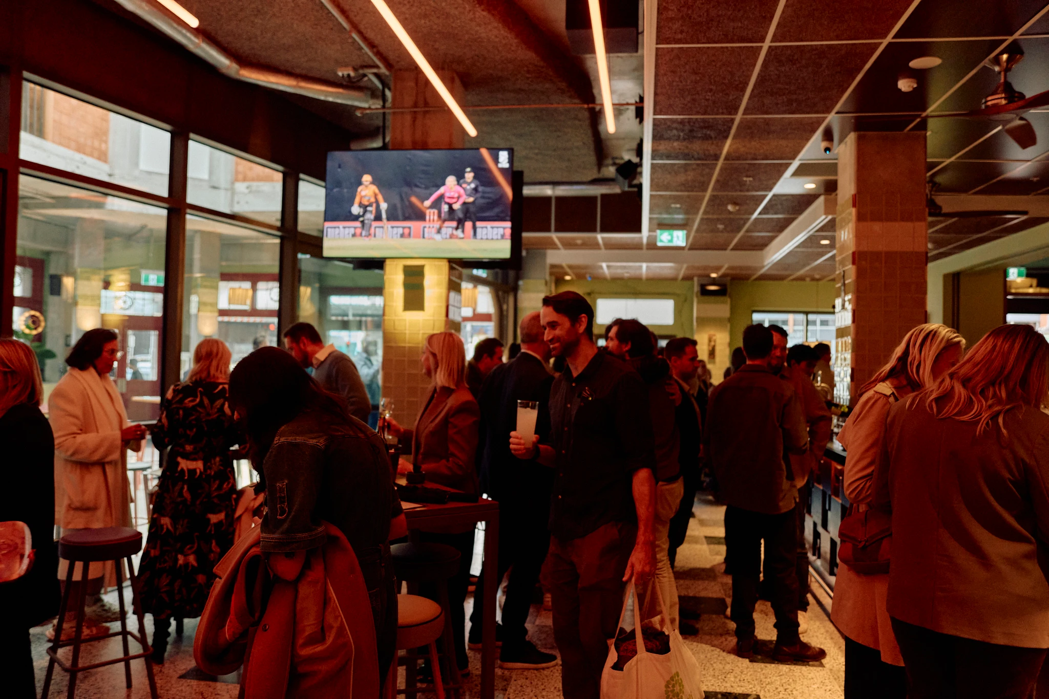 Sand Hill Road Opens The Waterside, a Huge New CBD Pub | Broadsheet