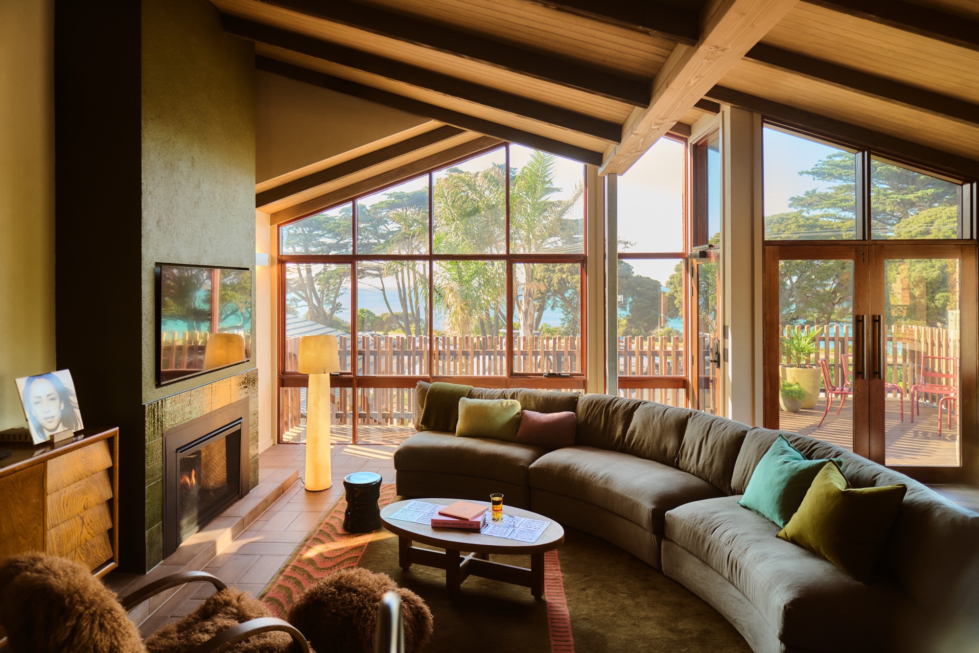 First Look: An '80s Motel Turned Chic Getaway at Surf Hotel | Broadsheet