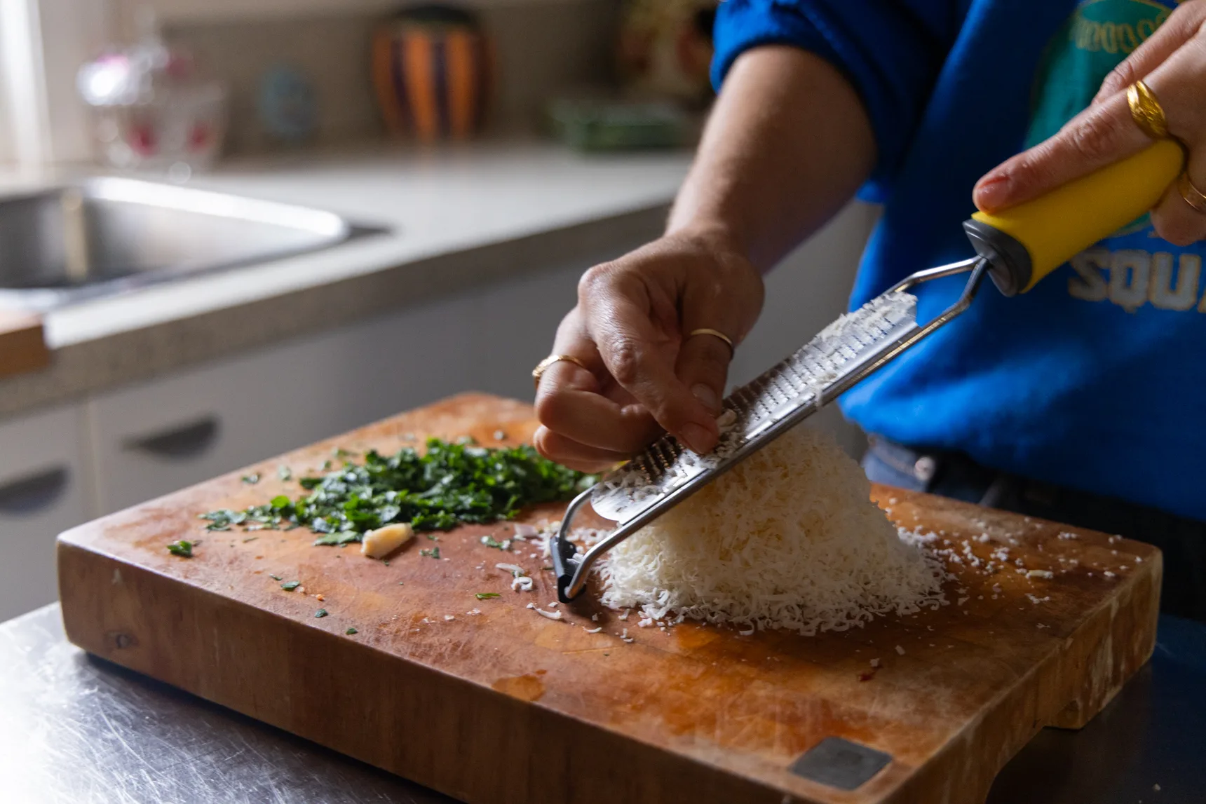 How To Host a Winter Dinner Party, According to Pasta Mama Jenna Holmes ...