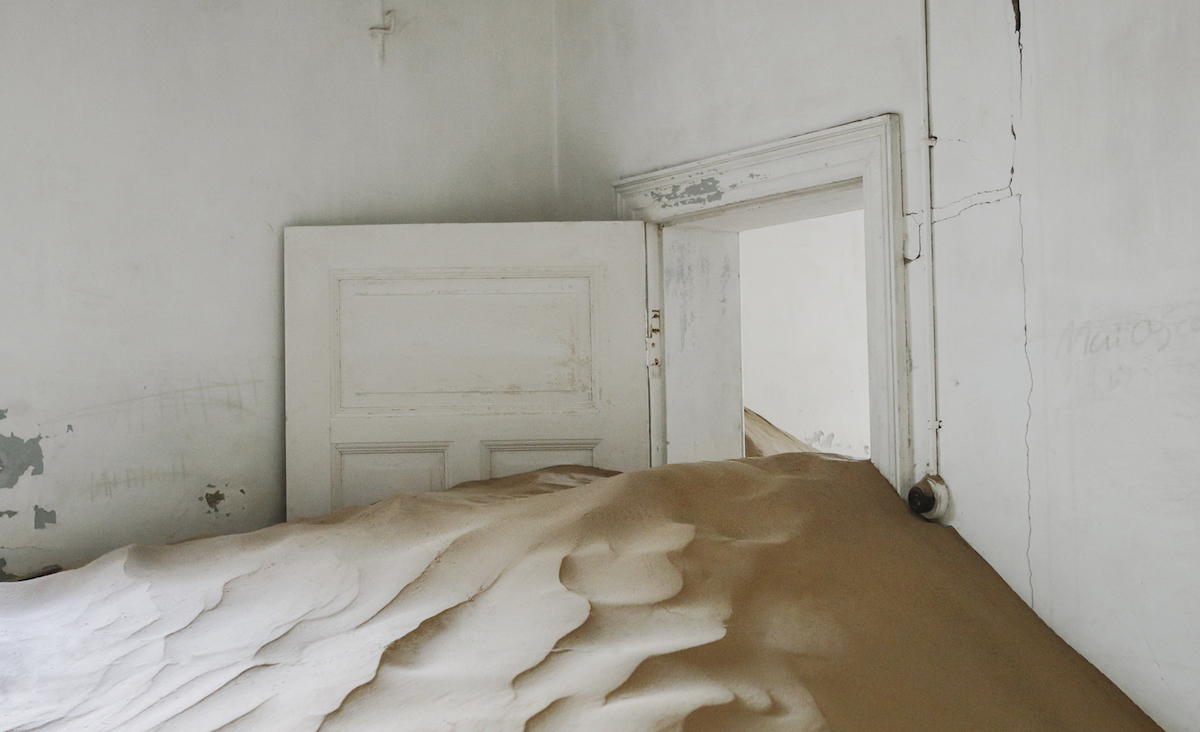 In Inner-City Melbourne, a House Filled With Sand