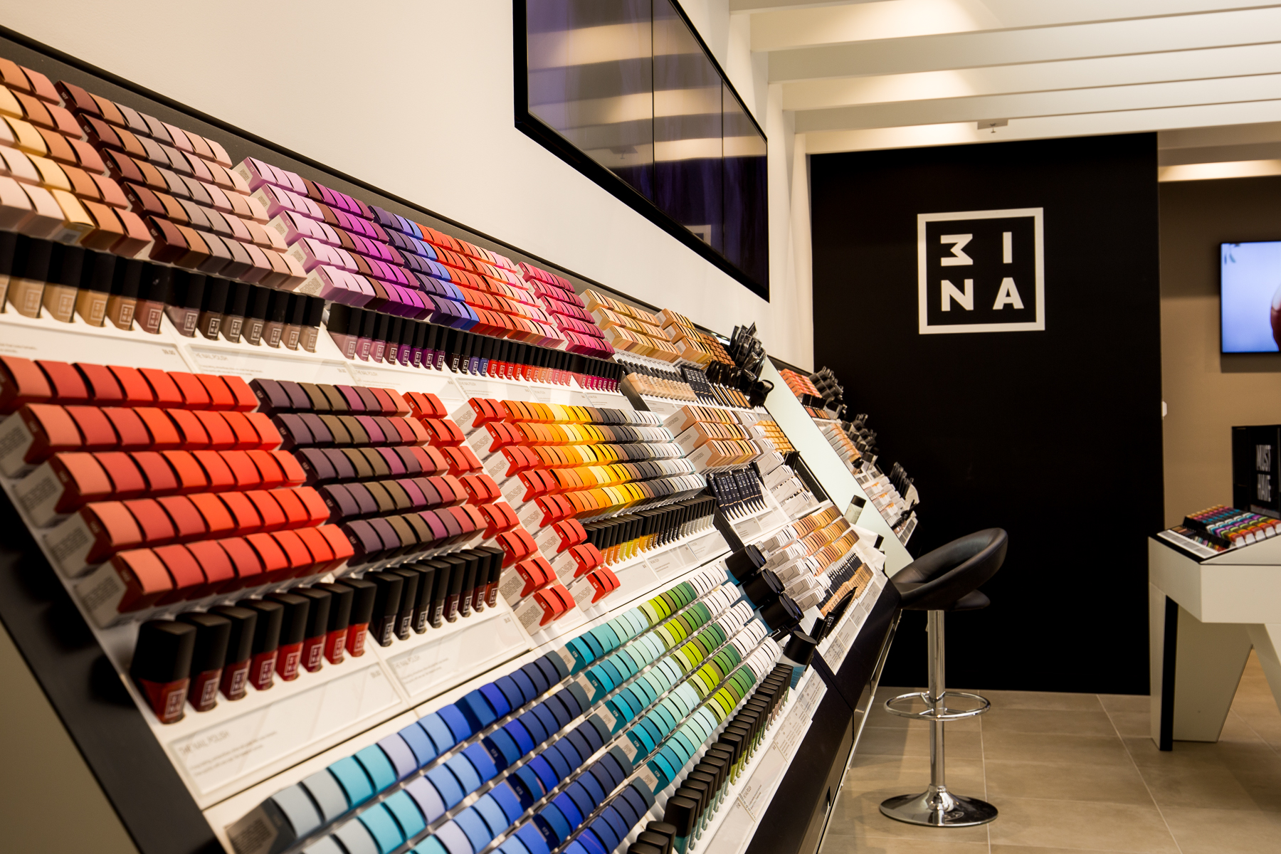 3INA Arrives in Melbourne