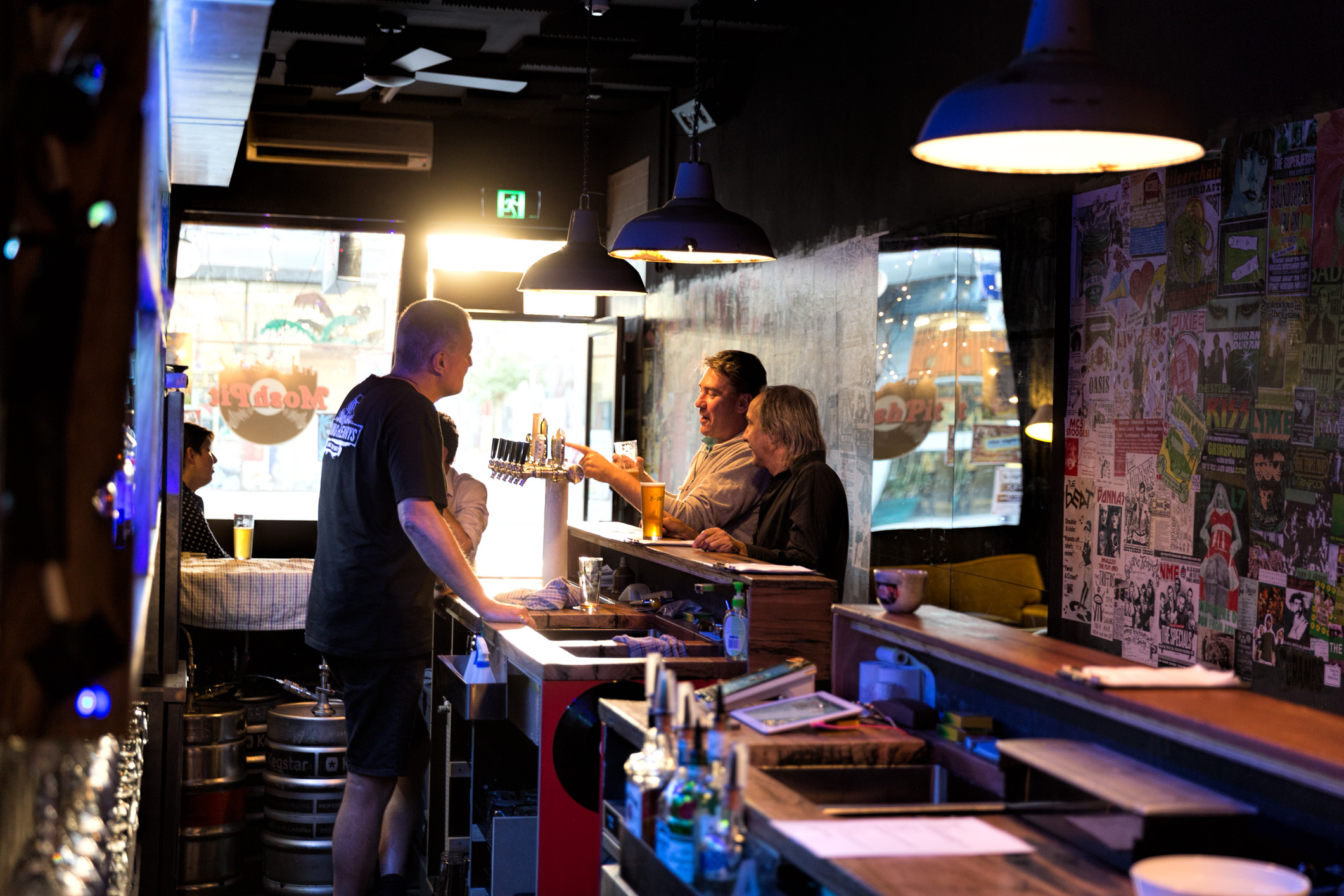 A ’90s-Inspired Small Bar for South King Street