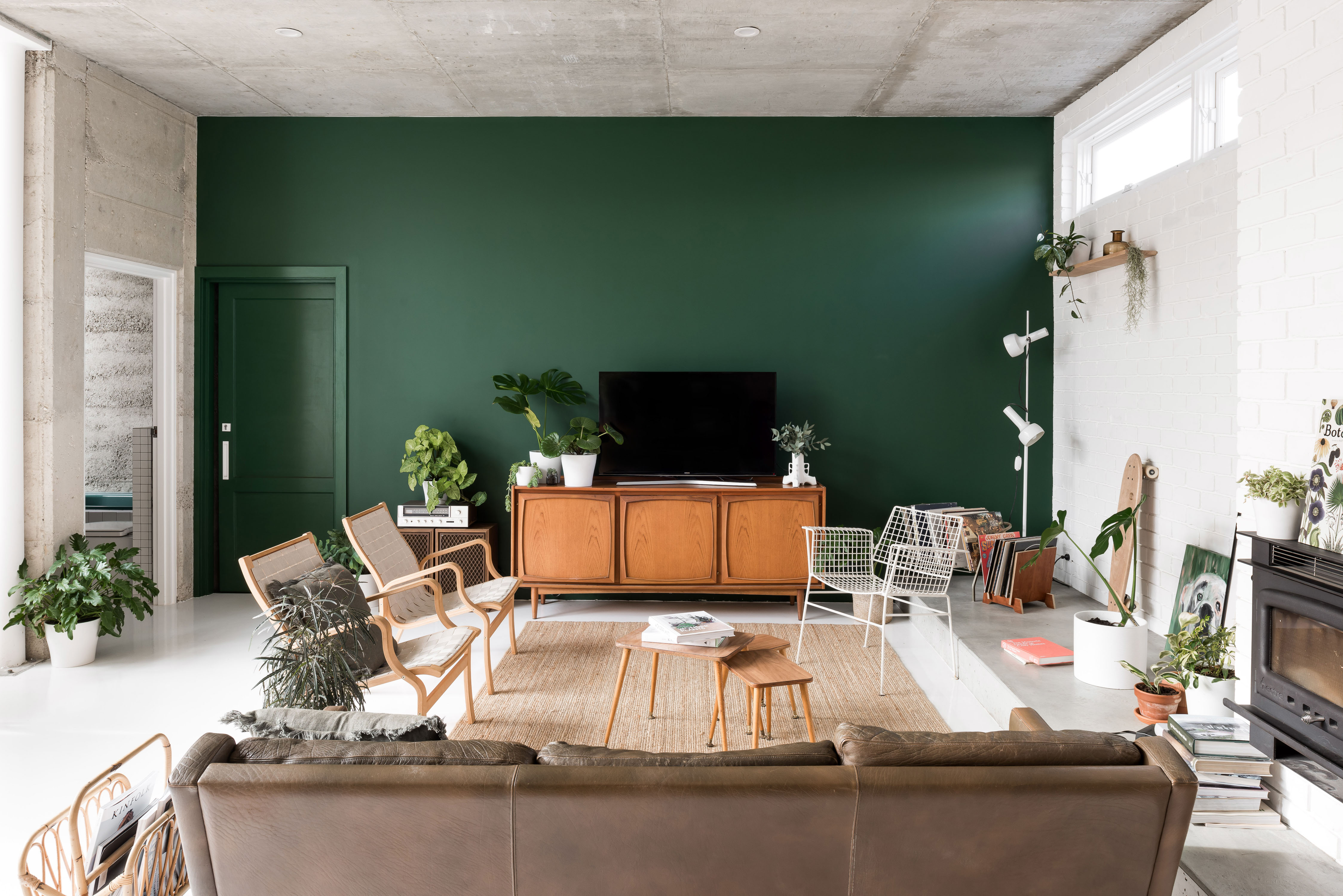 See a Nature-Inspired Eco House, Built in a Laneway