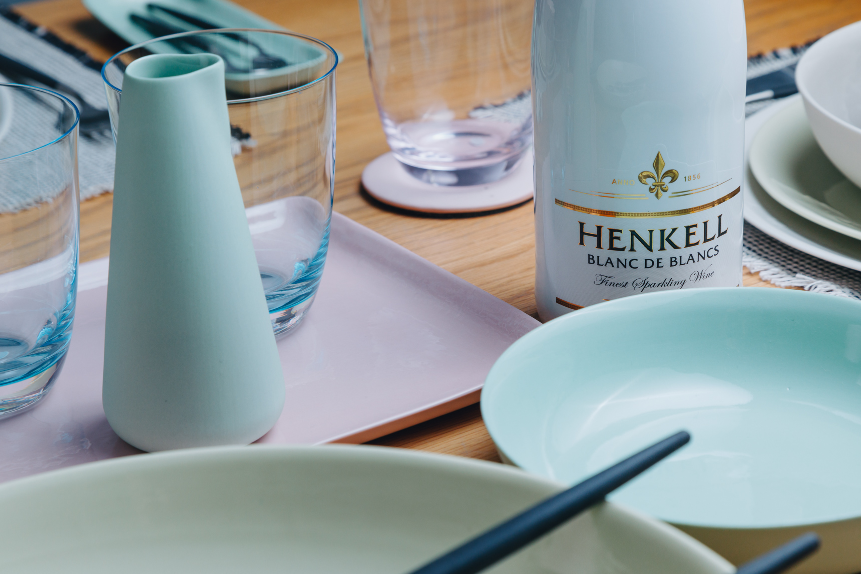 A Guide to Styling Tableware to Make Your Meals Pop