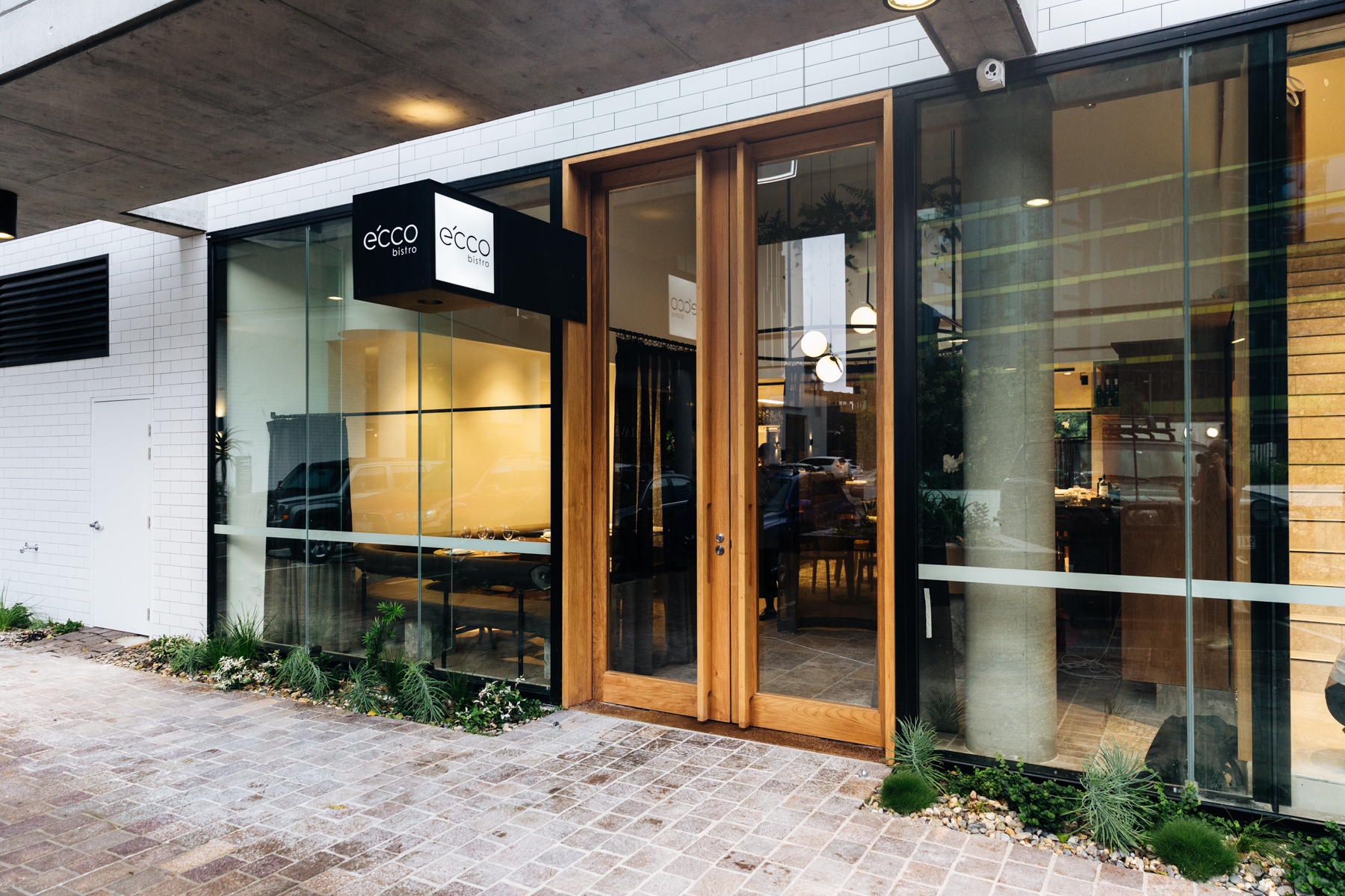 First Look: E’cco Bistro Opens in Newstead