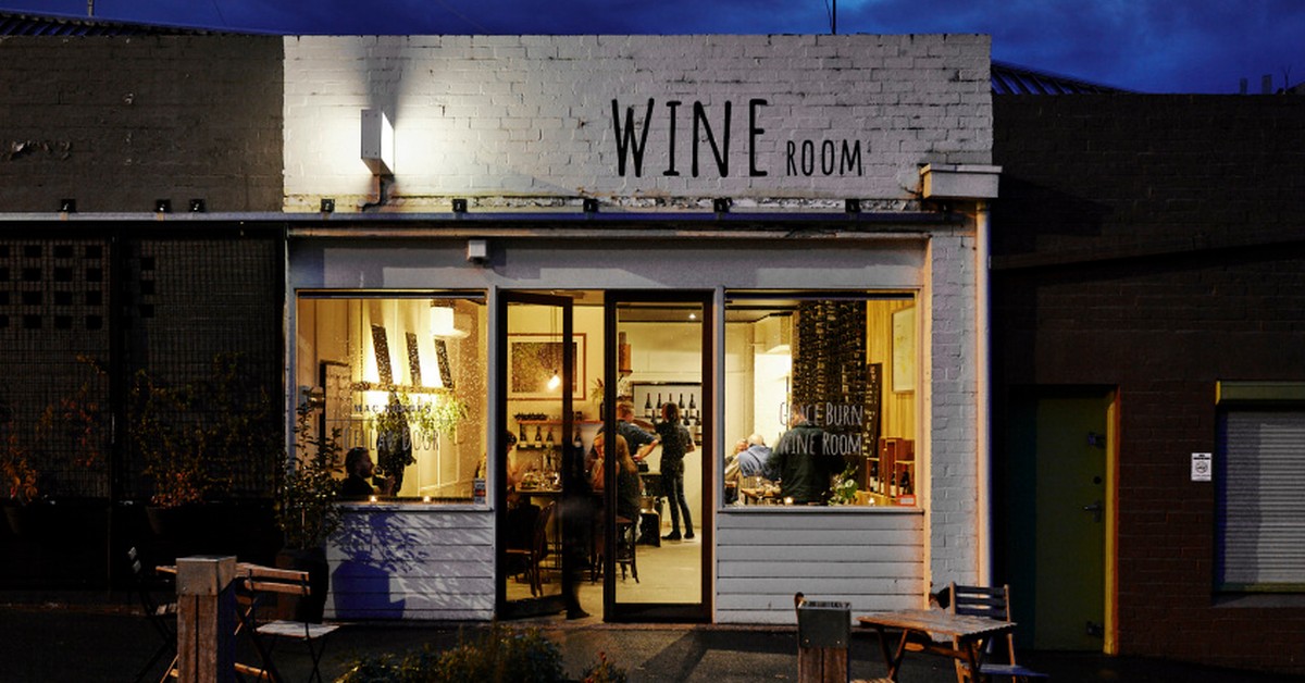 Graceburn Wine Room Opens for Dinner