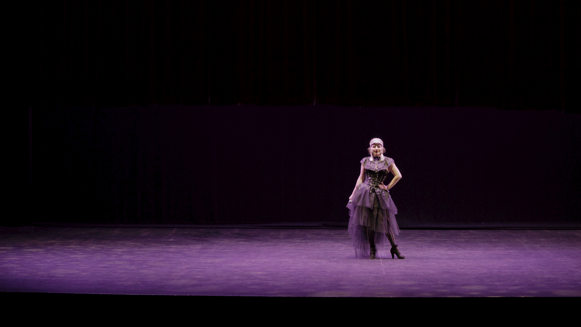 Watch: French Burlesque Performer Valentina Del Pearls on Embracing ...