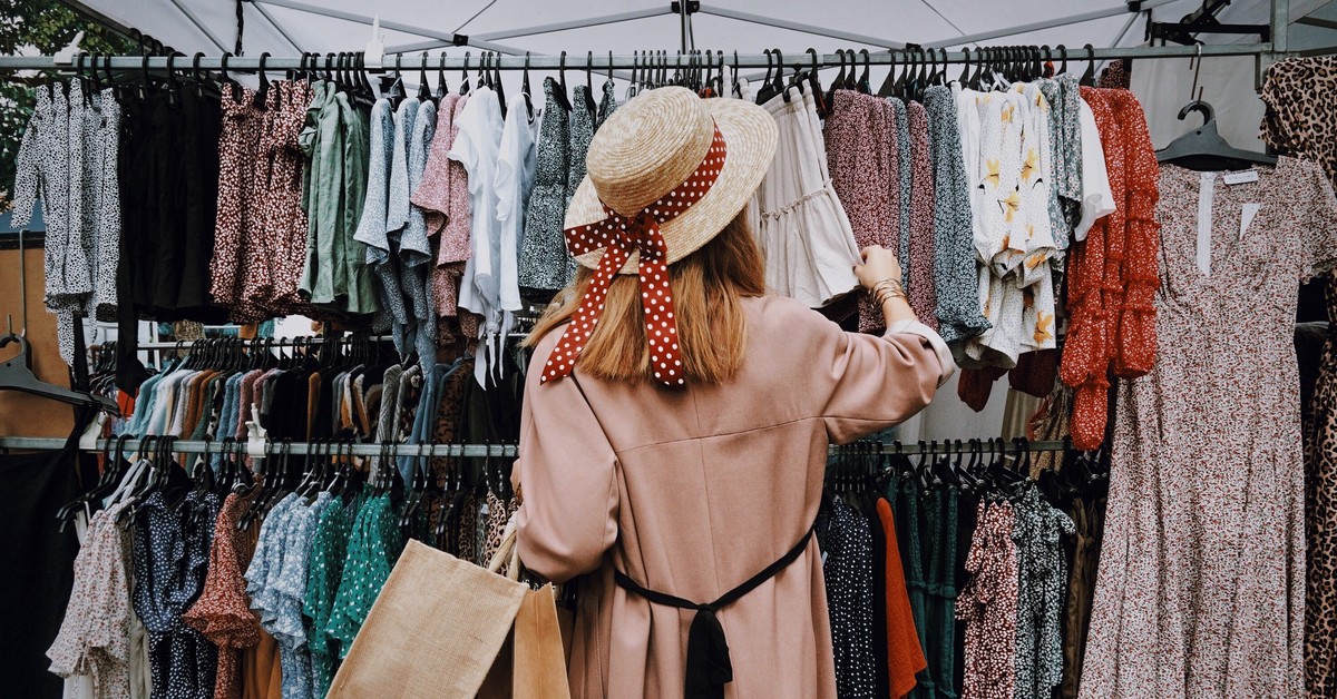Shopping With a Fashion Blogger