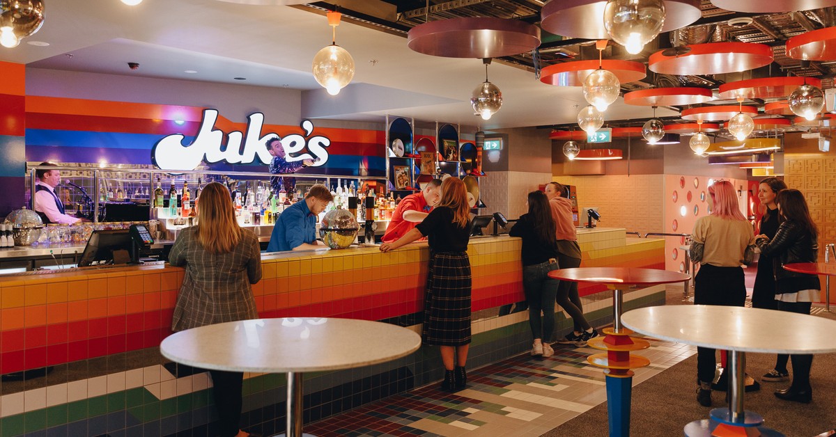 First Look: Get Your Groove on at Juke’s, the New ’70s-Themed Karaoke ...