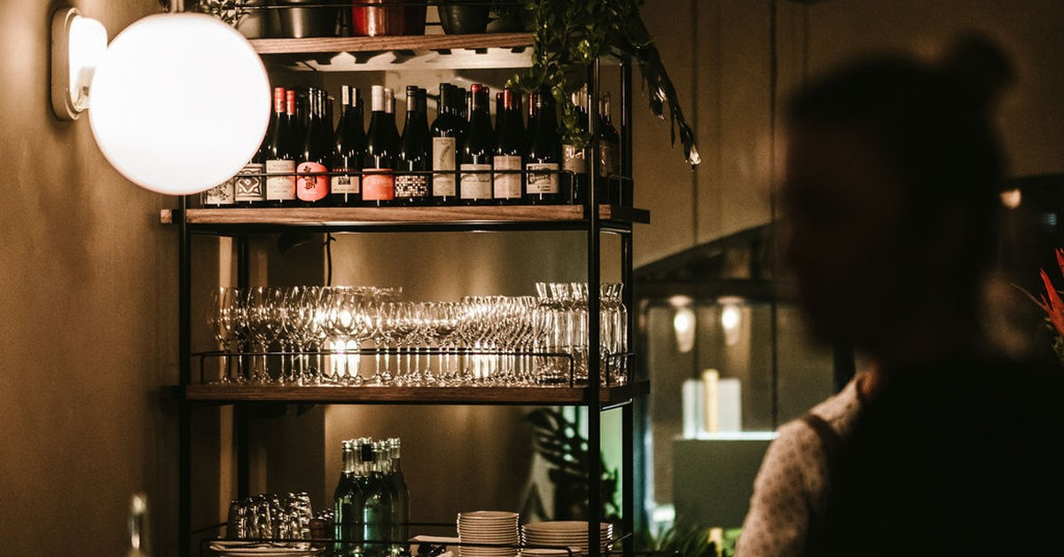 Le Rebelle, a “Romantica” New Bistro, Opens on Beaufort Street