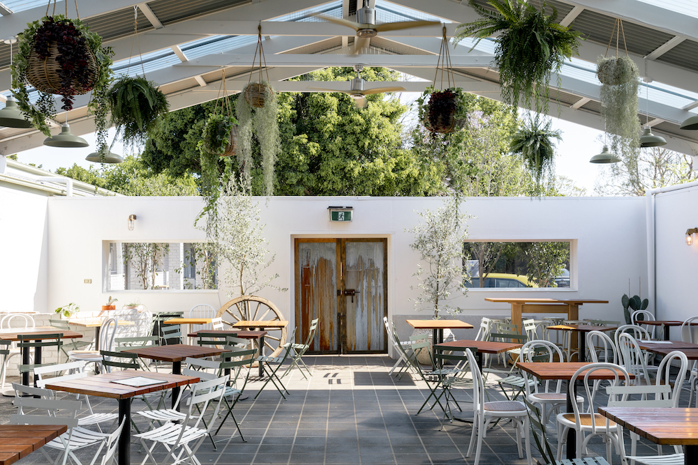 Grand Old Boozer The Richmond Inn Gets a Lush Makeover, Complete With a ...