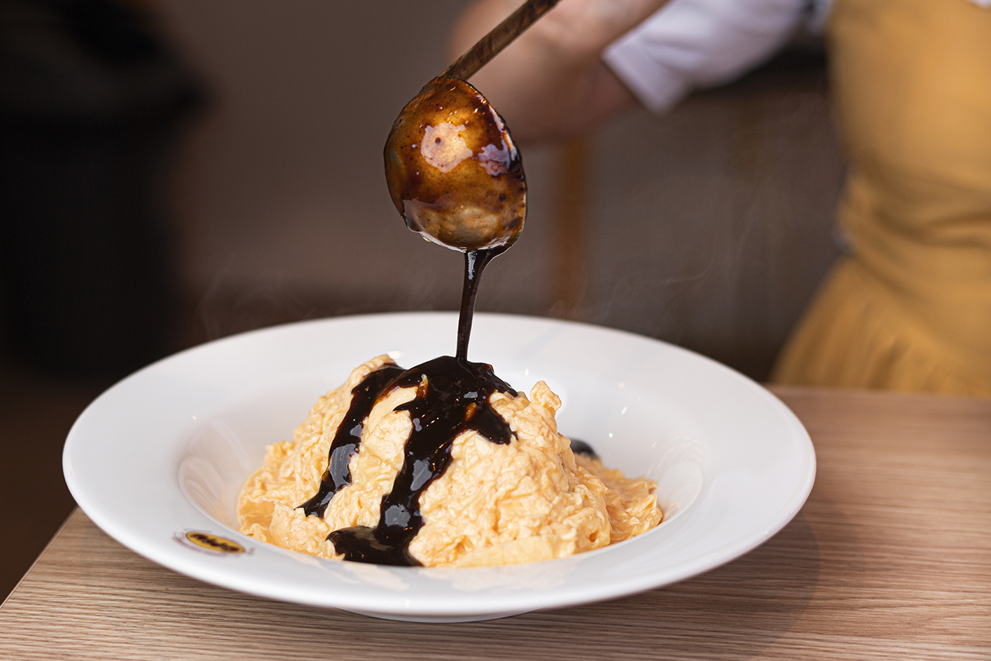 It’s All About Capturing the Moment the Japanese Omelette’s Edges ...