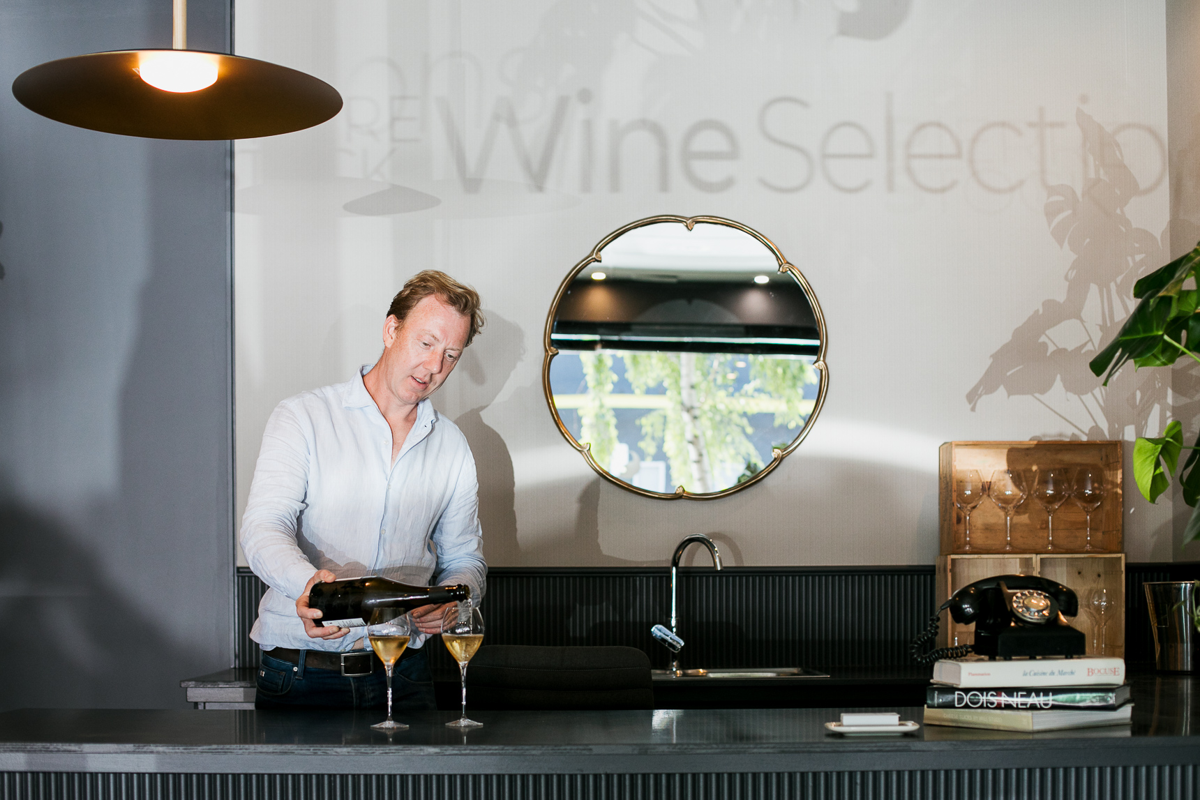 First Look: France-Soir’s Veteran Wine Guy Will Be Your Personal Somm ...