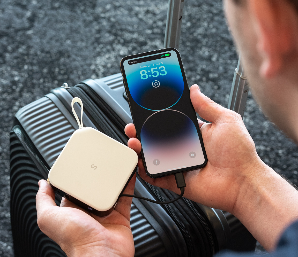 Pack This Universal Adaptor and Portable Charger for Your Next Overseas ...