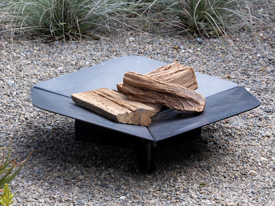 The Fit-Out: Nine Outdoor Furnishings That Match Simple Lines With ...