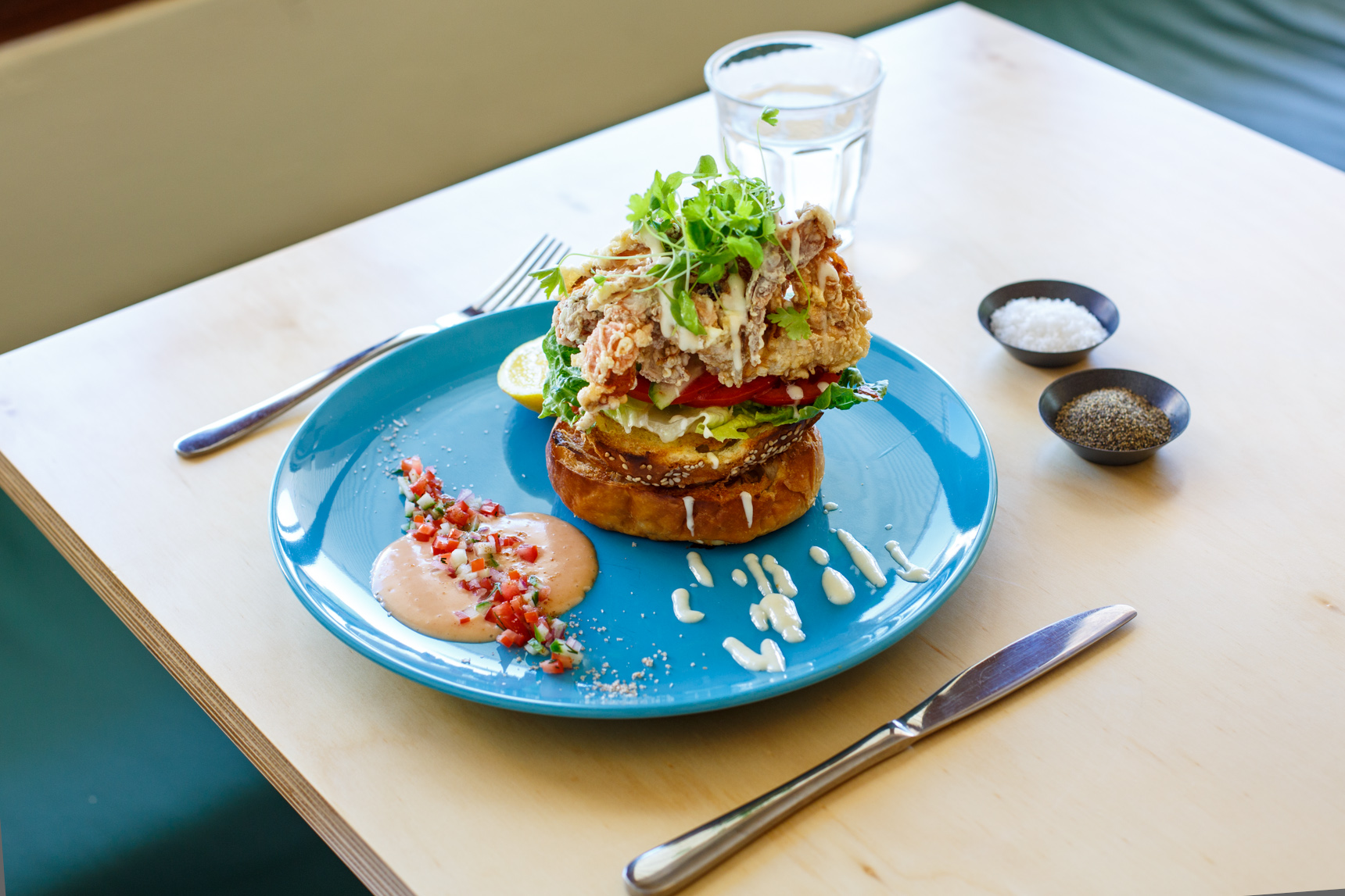 Three Queens Opens on King