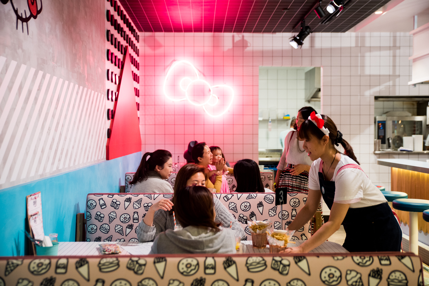 Hello Kitty Diner is Open . . . and it’s Good