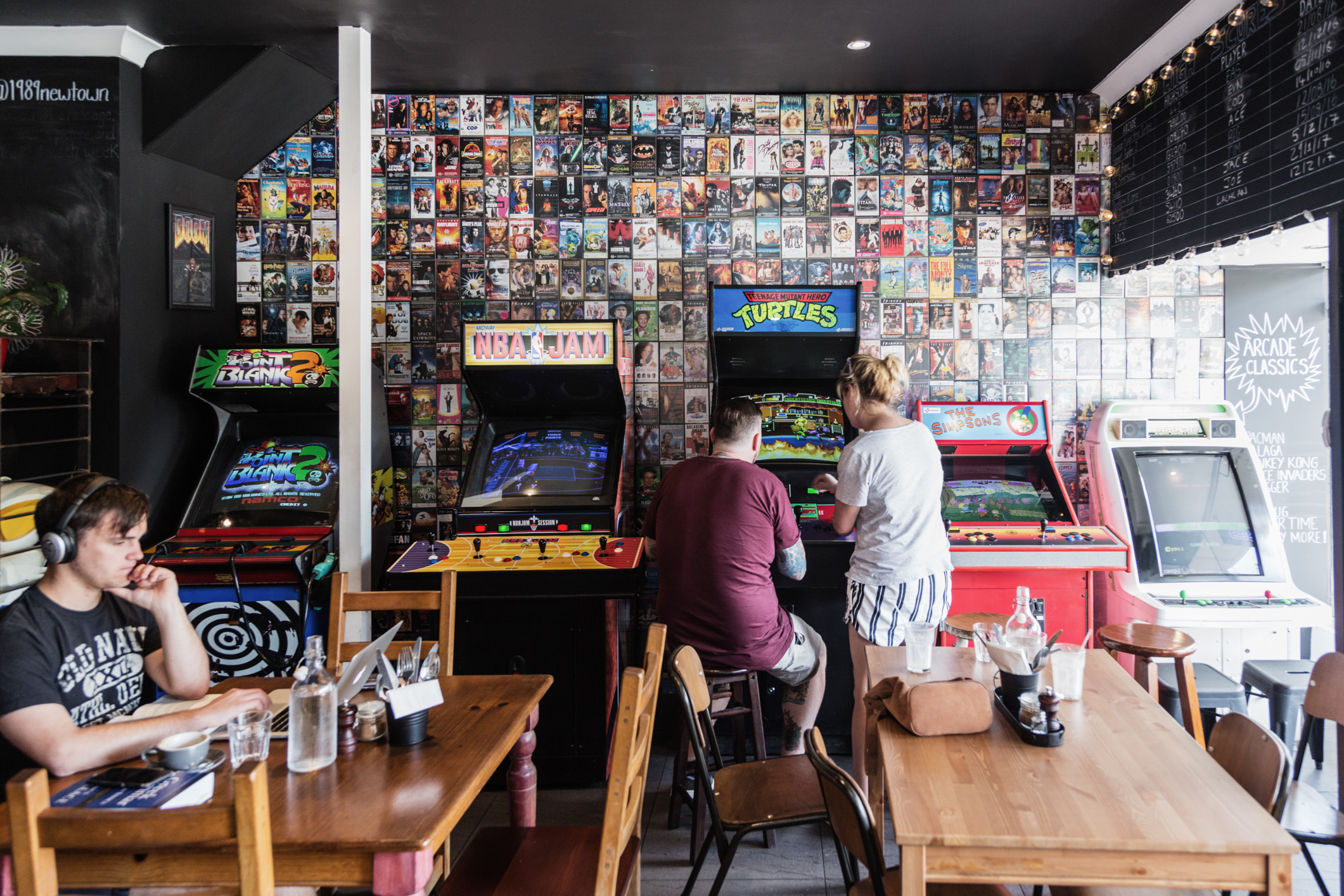 Play Street Fighter 2 at Newtown’s Retro Arcade Cafe